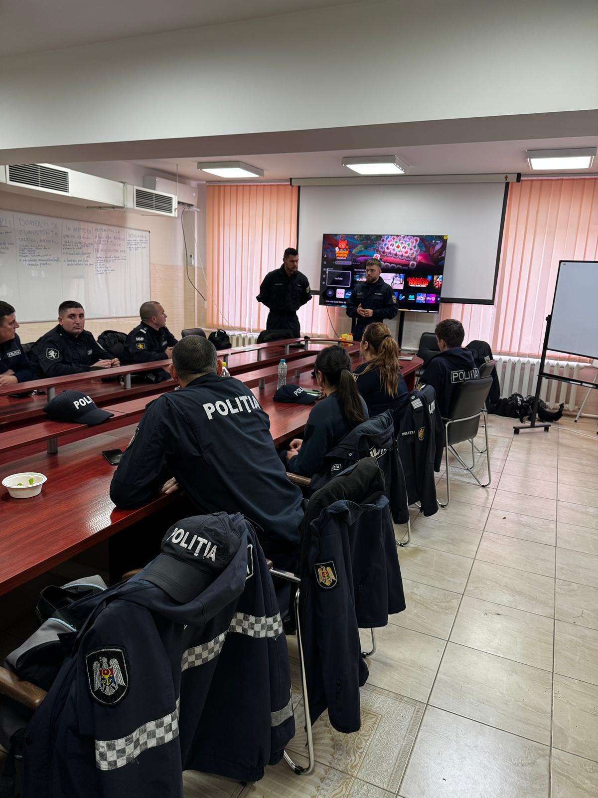 Instruire specializată pentru polițiștii din Moldova: Managementul ...